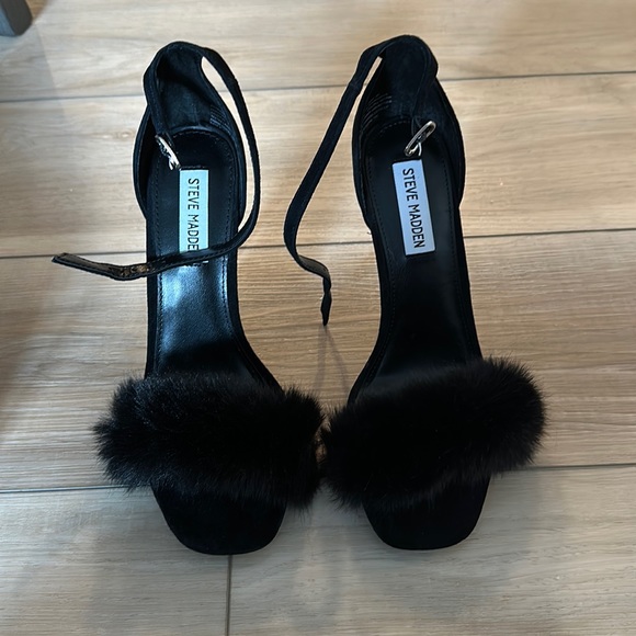 Steve Madden | Shoes | Steve Madden Black Furry Heels | Poshmark
